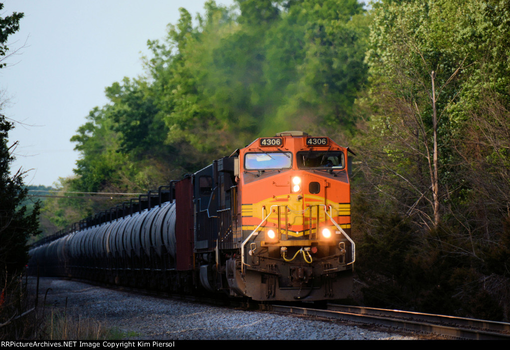 BNSF 4306 CSX Train 138-21 Crude Oil Loads